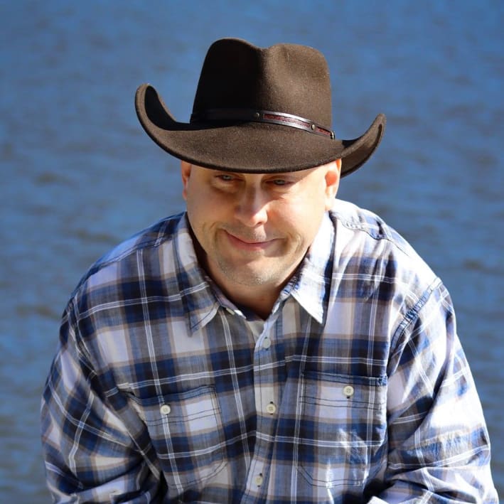 About | Ian J. Malone